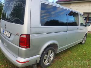 Pelēks Volkswagen Caravelle 2016 Rīga, ar dzinēja tilpumu 2.00 L un nobraukumu 347 tūkst. km par 15900 €, foto 5 vietnē AUTOMOTO.COM.LV