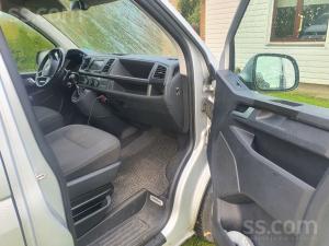 Pelēks Volkswagen Caravelle 2016 Rīga, ar dzinēja tilpumu 2.00 L un nobraukumu 347 tūkst. km par 15900 €, foto 7 vietnē AUTOMOTO.COM.LV