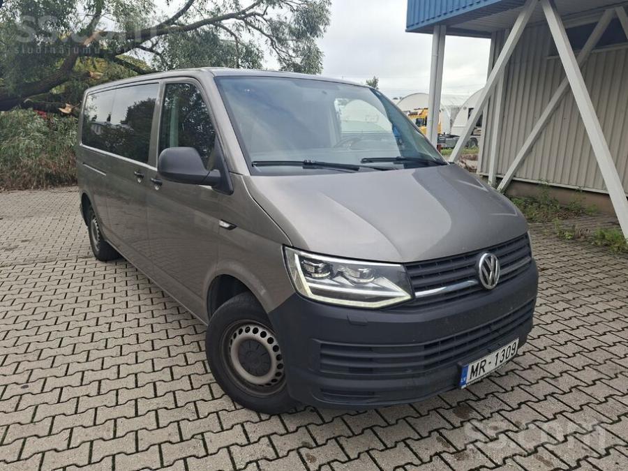 Grey Volkswagen Caravelle 2017 in Riga, with an engine capacity of 2.00 L and mileage of 460 thousand km for 18750 €, photo 1 on AUTOMOTO.COM.LV