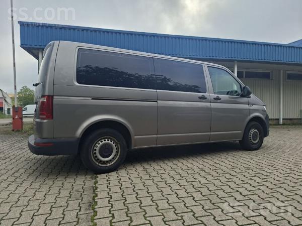 Grey Volkswagen Caravelle 2017 in Riga, with an engine capacity of 2.00 L and mileage of 460 thousand km for 18750 €, photo 7 on AUTOMOTO.COM.LV