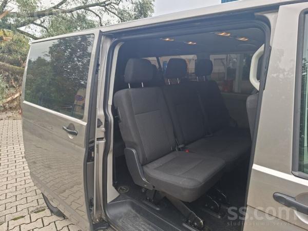 Grey Volkswagen Caravelle 2017 in Riga, with an engine capacity of 2.00 L and mileage of 460 thousand km for 18750 €, photo 11 on AUTOMOTO.COM.LV