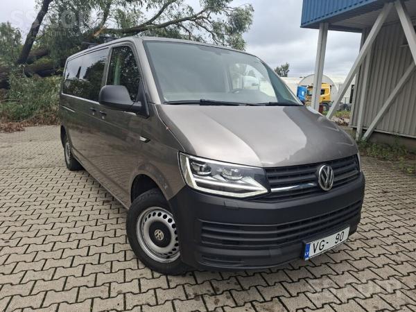Pelēks Volkswagen Caravelle 2017 Rīga, ar dzinēja tilpumu 2.00 L un nobraukumu 432 tūkst. km par 17550 €, foto 3 vietnē AUTOMOTO.COM.LV