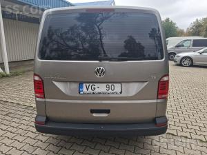 Pelēks Volkswagen Caravelle 2017 Rīga, ar dzinēja tilpumu 2.00 L un nobraukumu 432 tūkst. km par 17550 €, foto 6 vietnē AUTOMOTO.COM.LV