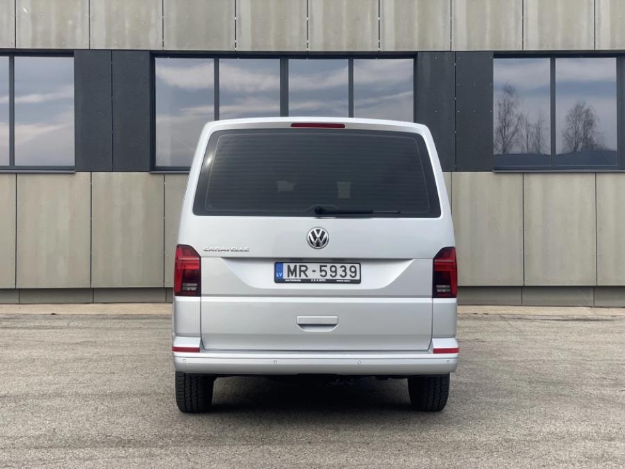 Pelēks Volkswagen Caravelle 2020 Rīga, ar dzinēja tilpumu 2.00 L un nobraukumu 87 tūkst. km par 35990 €, foto 6 vietnē AUTOMOTO.COM.LV