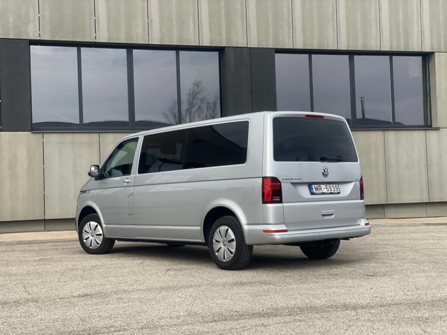 Pelēks Volkswagen Caravelle 2020 Rīga, ar dzinēja tilpumu 2.00 L un nobraukumu 87 tūkst. km par 35990 €, foto 7 vietnē AUTOMOTO.COM.LV