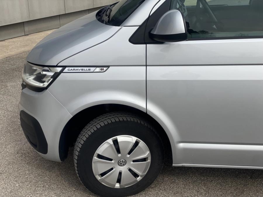 Pelēks Volkswagen Caravelle 2020 Rīga, ar dzinēja tilpumu 2.00 L un nobraukumu 87 tūkst. km par 35990 €, foto 14 vietnē AUTOMOTO.COM.LV