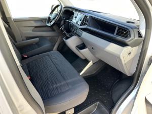 Pelēks Volkswagen Caravelle 2020 Rīga, ar dzinēja tilpumu 2.00 L un nobraukumu 87 tūkst. km par 35990 €, foto 21 vietnē AUTOMOTO.COM.LV