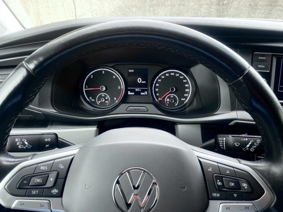 Pelēks Volkswagen Caravelle 2020 Rīga, ar dzinēja tilpumu 2.00 L un nobraukumu 87 tūkst. km par 35990 €, foto 28 vietnē AUTOMOTO.COM.LV