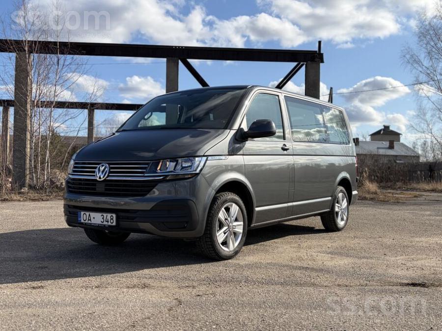 Grey Volkswagen Caravelle 2022 in Valmiera, with an engine capacity of 2.00 L and mileage of 31 thousand km for 37900 €, photo 1 on AUTOMOTO.COM.LV
