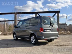Grey Volkswagen Caravelle 2022 in Valmiera, with an engine capacity of 2.00 L and mileage of 31 thousand km for 37900 €, photo 3 on AUTOMOTO.COM.LV