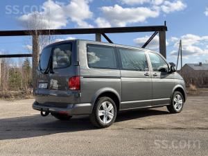 Grey Volkswagen Caravelle 2022 in Valmiera, with an engine capacity of 2.00 L and mileage of 31 thousand km for 37900 €, photo 4 on AUTOMOTO.COM.LV