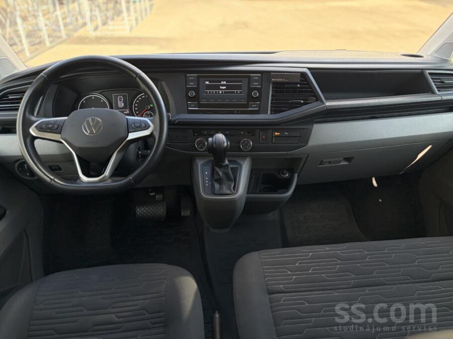Grey Volkswagen Caravelle 2022 in Valmiera, with an engine capacity of 2.00 L and mileage of 31 thousand km for 37900 €, photo 5 on AUTOMOTO.COM.LV