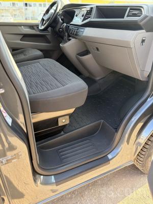 Grey Volkswagen Caravelle 2022 in Valmiera, with an engine capacity of 2.00 L and mileage of 31 thousand km for 37900 €, photo 7 on AUTOMOTO.COM.LV