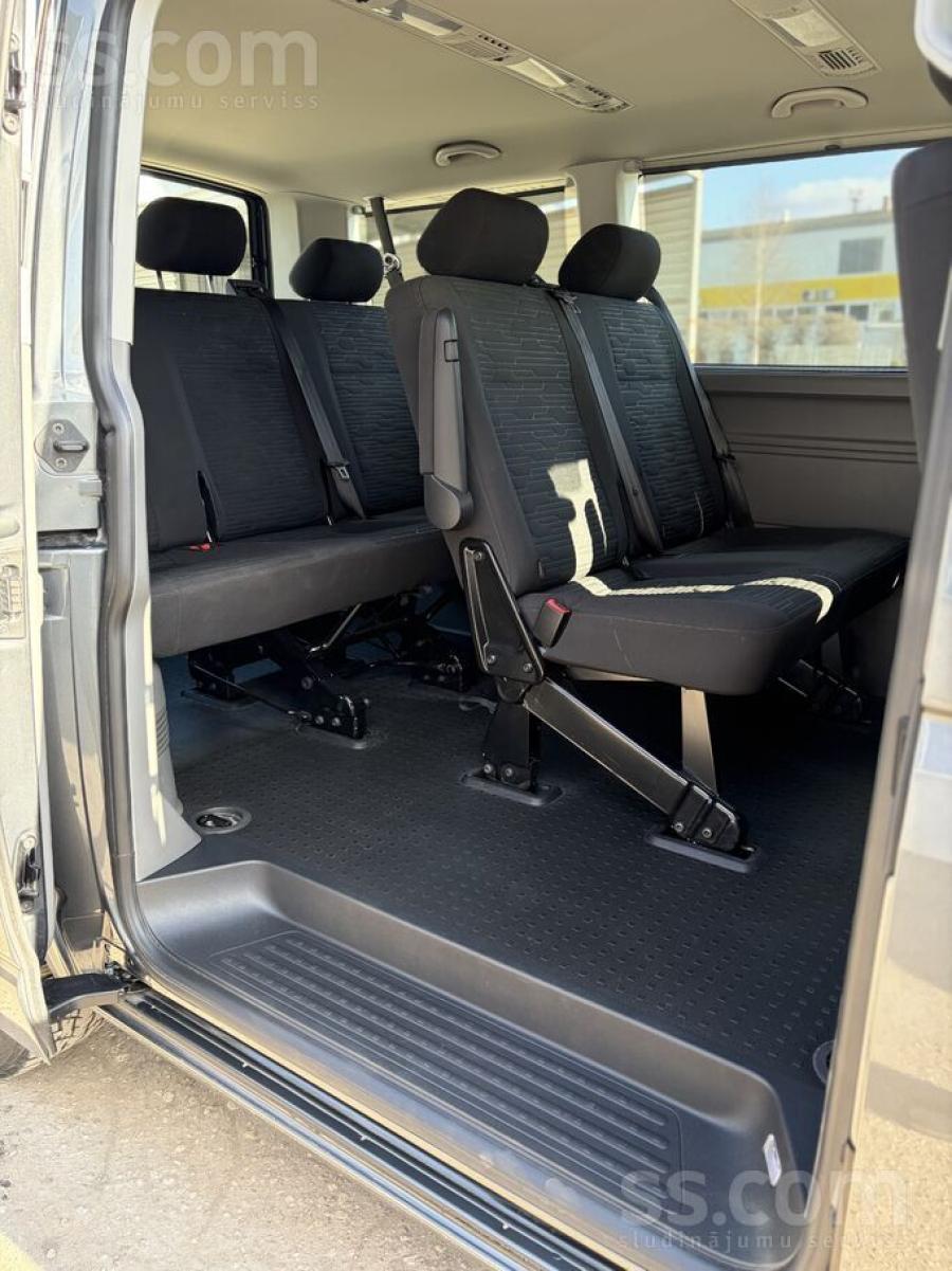Grey Volkswagen Caravelle 2022 in Valmiera, with an engine capacity of 2.00 L and mileage of 31 thousand km for 37900 €, photo 8 on AUTOMOTO.COM.LV