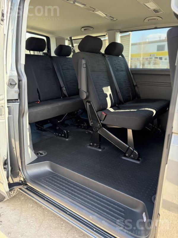 Pelēks Volkswagen Caravelle 2022 Valmiera, ar dzinēja tilpumu 2.00 L un nobraukumu 34 tūkst. km par 37500 €, foto 7 vietnē AUTOMOTO.COM.LV