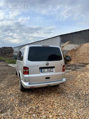 Pelēks Volkswagen Caravelle 2025 Liepāja, ar dzinēja tilpumu 2.50 L un nobraukumu 265 tūkst. km par 6100 €, foto 3 vietnē AUTOMOTO.COM.LV