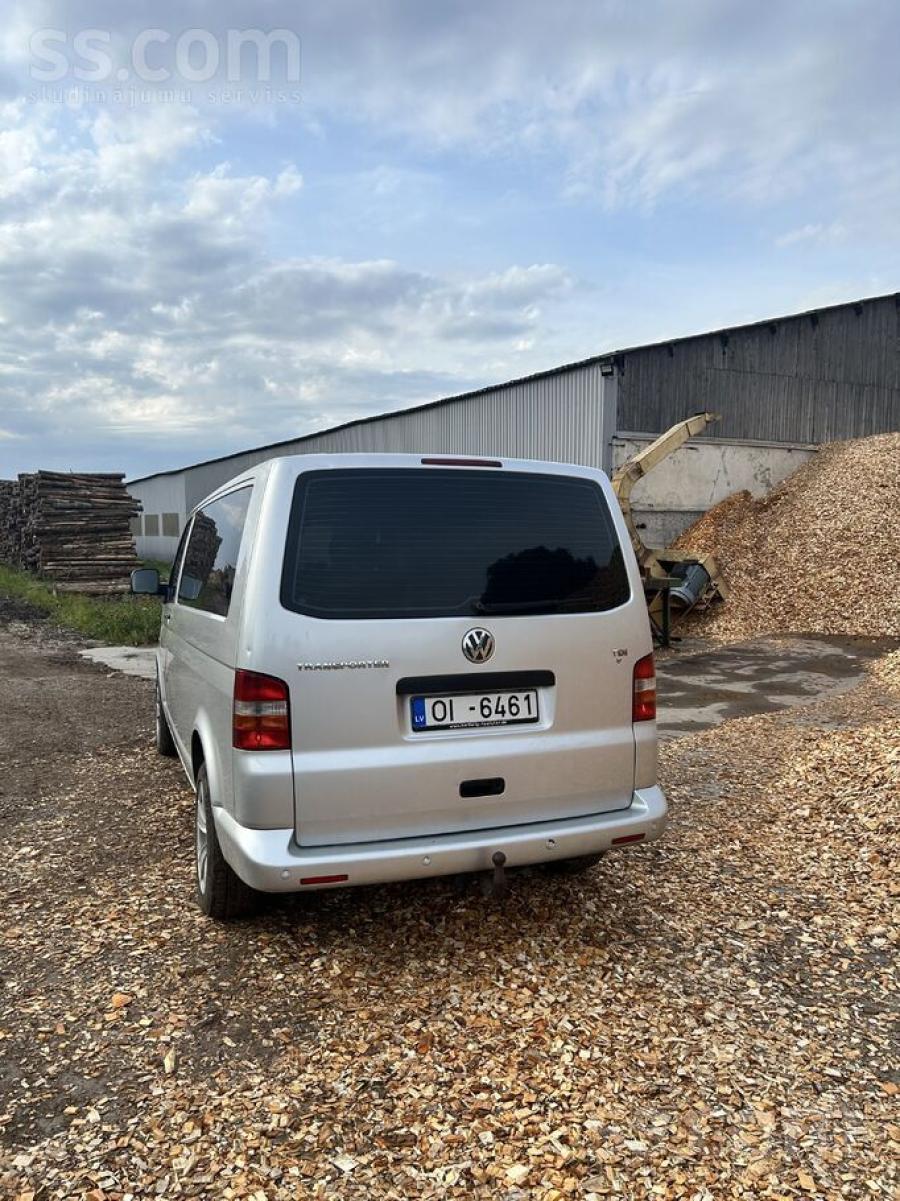 Pelēks Volkswagen Caravelle 2025 Liepāja, ar dzinēja tilpumu 2.50 L un nobraukumu 265 tūkst. km par 6100 €, foto 3 vietnē AUTOMOTO.COM.LV