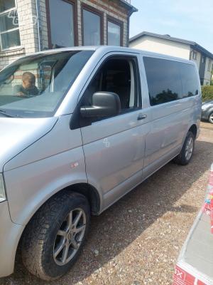 Pelēks Volkswagen Caravelle 2005 Marijampole, ar dzinēja tilpumu 2.50 L un nobraukumu 348 tūkst. km par 3650 €, foto 4 vietnē AUTOMOTO.COM.LV
