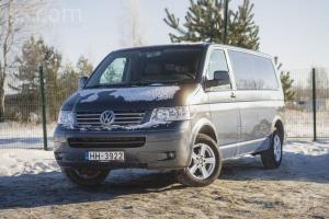 Pelēks Volkswagen Caravelle 2005 Rīga, ar dzinēja tilpumu 2.50 L un nobraukumu 397 tūkst. km par 6890 €, foto  vietnē AUTOMOTO.COM.LV