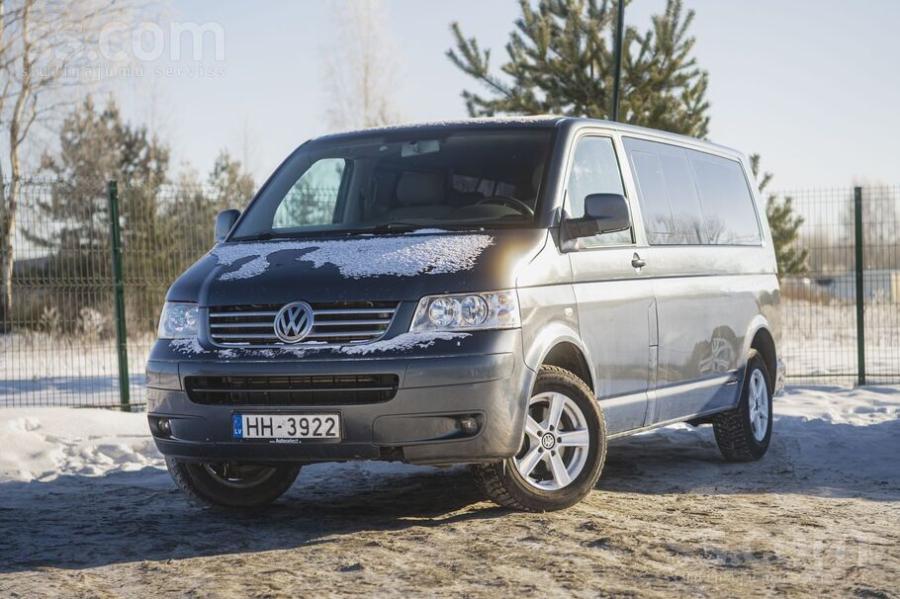 Pelēks Volkswagen Caravelle 2005 Rīga, ar dzinēja tilpumu 2.50 L un nobraukumu 397 tūkst. km par 6890 €, foto 1 vietnē AUTOMOTO.COM.LV