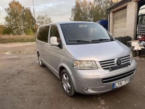 Grey Volkswagen Caravelle 2007 in Siauliai, with an engine capacity of 2.46 L and mileage of 378 thousand km for 5100 €, photo 4 on AUTOMOTO.COM.LV