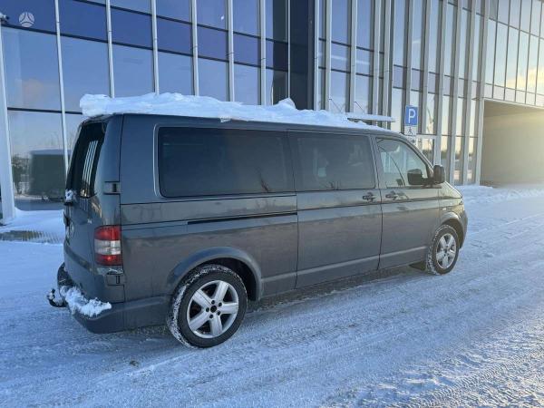 Grey Volkswagen Caravelle 2007 in Vilnius, with an engine capacity of 2.46 L and mileage of 400 thousand km for 4999 €, photo 4 on AUTOMOTO.COM.LV