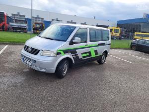 Pelēks Volkswagen Caravelle 2009 Viļņa, ar dzinēja tilpumu 2.00 L un nobraukumu 290 tūkst. km par 5000 €, foto  vietnē AUTOMOTO.COM.LV