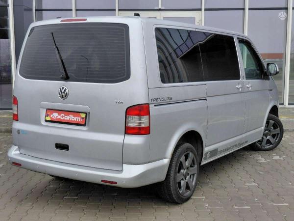 Grey Volkswagen Caravelle 2010 in Vilnius, with an engine capacity of 1.97 L and mileage of 514 thousand km for 7000 €, photo 6 on AUTOMOTO.COM.LV