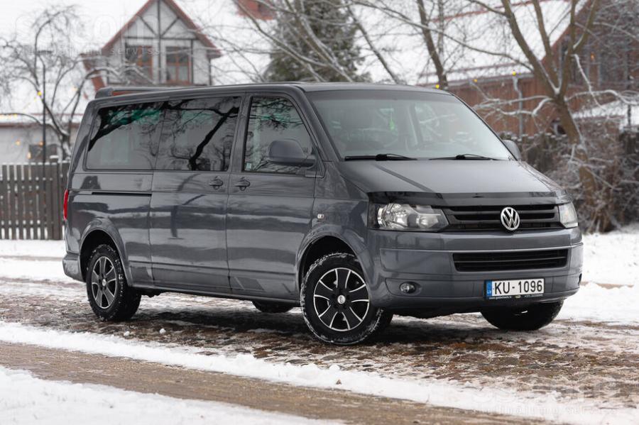 Pelēks Volkswagen Caravelle 2011 Jelgava, ar dzinēja tilpumu 2.00 L un nobraukumu 437 tūkst. km par 10900 €, foto 2 vietnē AUTOMOTO.COM.LV