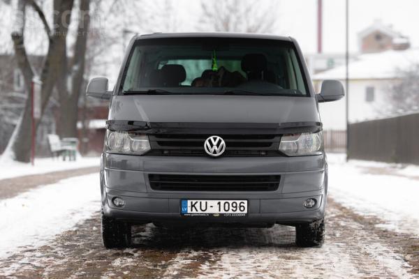 Grey Volkswagen Caravelle 2011 in Jelgava, with an engine capacity of 2.00 L and mileage of 437 thousand km for 11200 €, photo 3 on AUTOMOTO.COM.LV