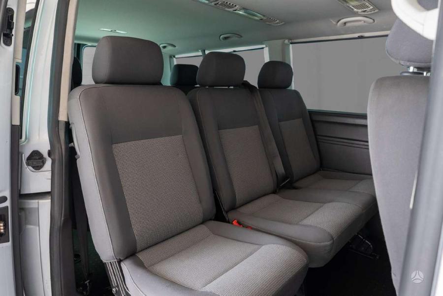 Pelēks Volkswagen Caravelle 2011 Marijampole, ar dzinēja tilpumu 1.97 L un nobraukumu 314 tūkst. km par 13950 €, foto 25 vietnē AUTOMOTO.COM.LV