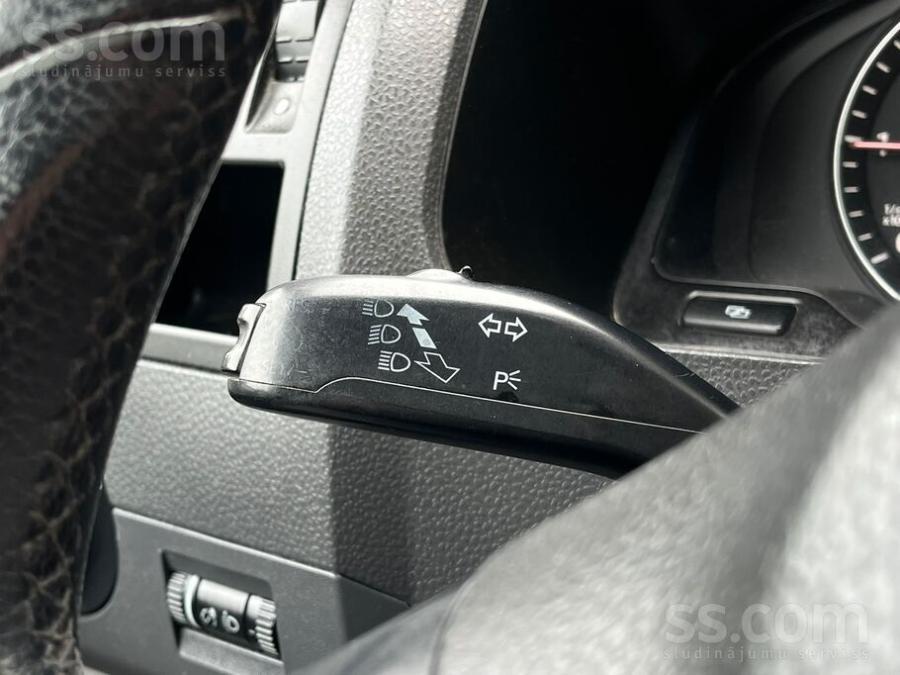 Grey Volkswagen Caravelle 2011 in Riga, with an engine capacity of 2.00 L and mileage of 0 thousand km for 8999 €, photo 13 on AUTOMOTO.COM.LV