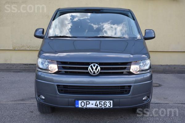 Pelēks Volkswagen Caravelle 2011 Talsi, ar dzinēja tilpumu 2.00 L un nobraukumu 158 tūkst. km par 14000 €, foto 3 vietnē AUTOMOTO.COM.LV