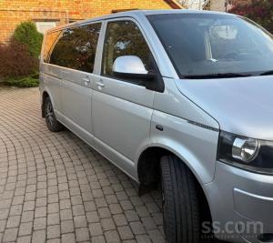 Grey Volkswagen Caravelle 2011 in Riga, with an engine capacity of 2.00 L and mileage of 367 thousand km for 10900 €, photo 4 on AUTOMOTO.COM.LV