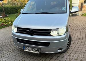 Grey Volkswagen Caravelle 2011 in Riga, with an engine capacity of 2.00 L and mileage of 367 thousand km for 10900 €, photo 8 on AUTOMOTO.COM.LV