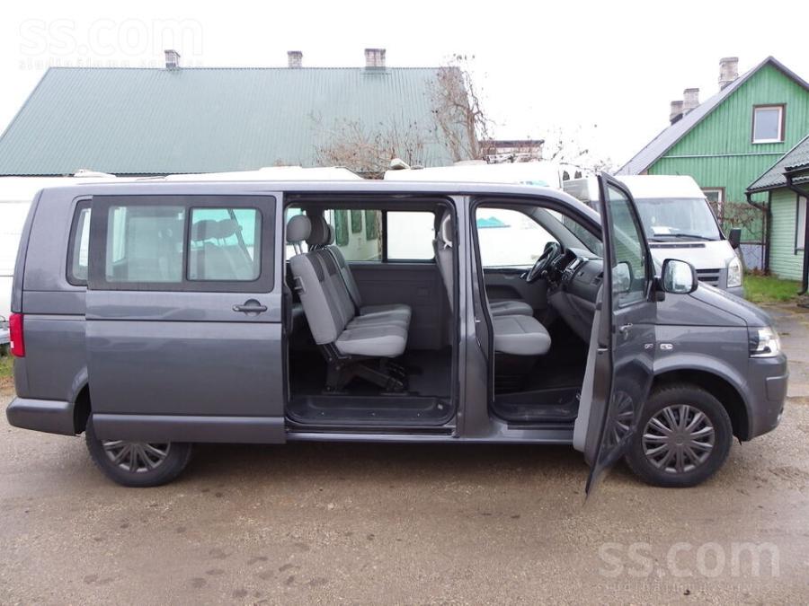 Pelēks Volkswagen Caravelle 2013 Valka, ar dzinēja tilpumu 2.00 L un nobraukumu 225 tūkst. km par 12999 €, foto 1 vietnē AUTOMOTO.COM.LV