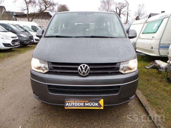 Pelēks Volkswagen Caravelle 2013 Valka, ar dzinēja tilpumu 2.00 L un nobraukumu 225 tūkst. km par 12999 €, foto 4 vietnē AUTOMOTO.COM.LV
