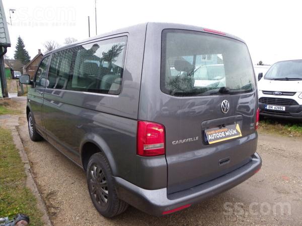 Pelēks Volkswagen Caravelle 2013 Valka, ar dzinēja tilpumu 2.00 L un nobraukumu 225 tūkst. km par 12999 €, foto 8 vietnē AUTOMOTO.COM.LV