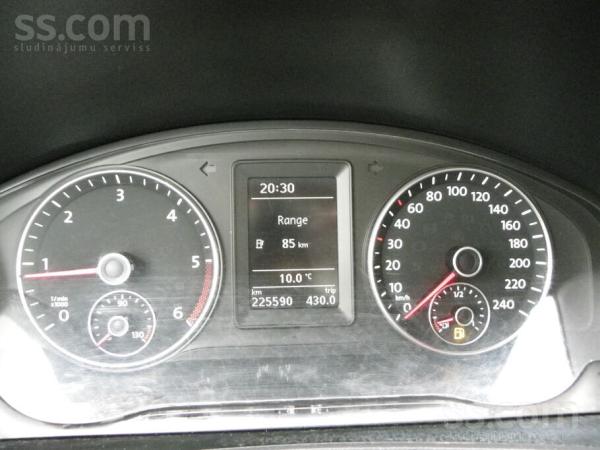 Pelēks Volkswagen Caravelle 2013 Valka, ar dzinēja tilpumu 2.00 L un nobraukumu 225 tūkst. km par 12999 €, foto 10 vietnē AUTOMOTO.COM.LV