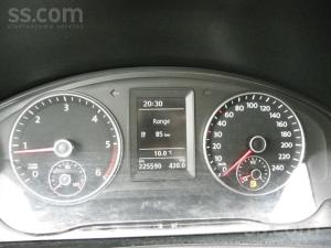 Pelēks Volkswagen Caravelle 2013 Valka, ar dzinēja tilpumu 2.00 L un nobraukumu 225 tūkst. km par 12999 €, foto 10 vietnē AUTOMOTO.COM.LV