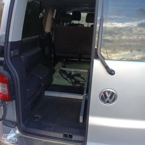 Grey Volkswagen Caravelle 2014 in Kaunas, with an engine capacity of 2.00 L and mileage of 282 thousand km for 13900 €, photo 3 on AUTOMOTO.COM.LV