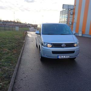Grey Volkswagen Caravelle 2014 in Kaunas, with an engine capacity of 2.00 L and mileage of 282 thousand km for 13900 €, photo 12 on AUTOMOTO.COM.LV