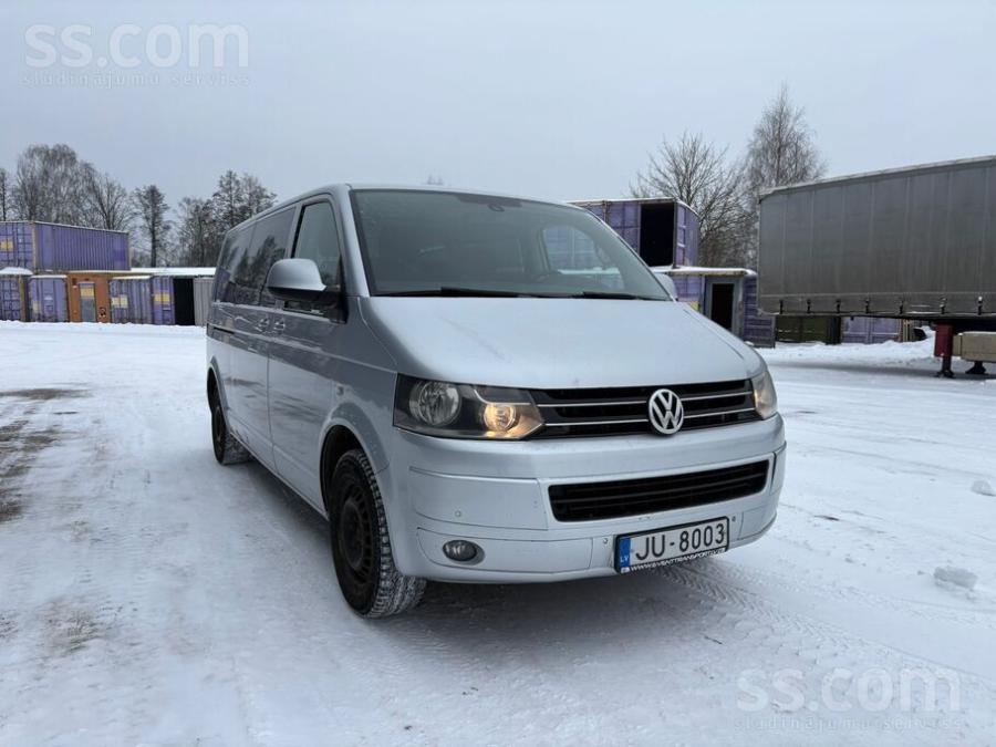 Grey Volkswagen Caravelle 2015 in Riga, with an engine capacity of 2.00 L and mileage of 470 thousand km for 11200 €, photo 2 on AUTOMOTO.COM.LV