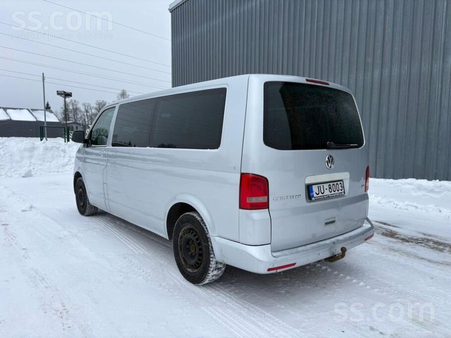 Grey Volkswagen Caravelle 2015 in Riga, with an engine capacity of 2.00 L and mileage of 470 thousand km for 11200 €, photo 4 on AUTOMOTO.COM.LV