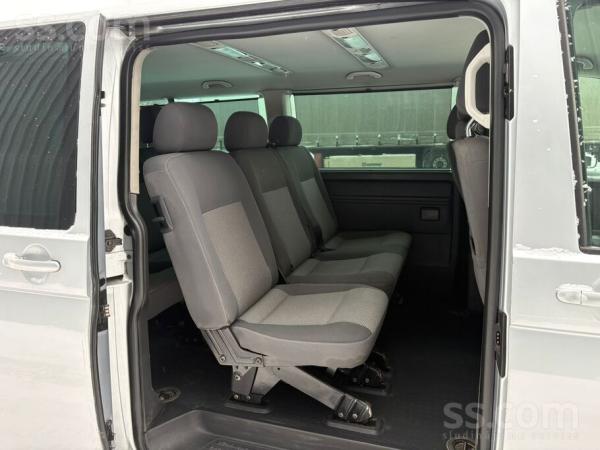 Grey Volkswagen Caravelle 2015 in Riga, with an engine capacity of 2.00 L and mileage of 470 thousand km for 11200 €, photo 7 on AUTOMOTO.COM.LV