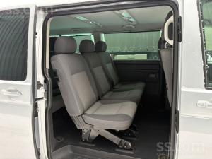 Grey Volkswagen Caravelle 2015 in Riga, with an engine capacity of 2.00 L and mileage of 470 thousand km for 11200 €, photo 7 on AUTOMOTO.COM.LV