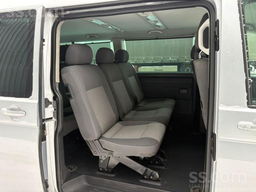 Grey Volkswagen Caravelle 2015 in Riga, with an engine capacity of 2.00 L and mileage of 470 thousand km for 11200 €, photo 7 on AUTOMOTO.COM.LV