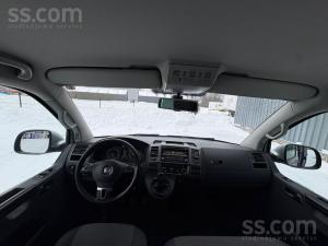 Grey Volkswagen Caravelle 2015 in Riga, with an engine capacity of 2.00 L and mileage of 470 thousand km for 11200 €, photo 9 on AUTOMOTO.COM.LV