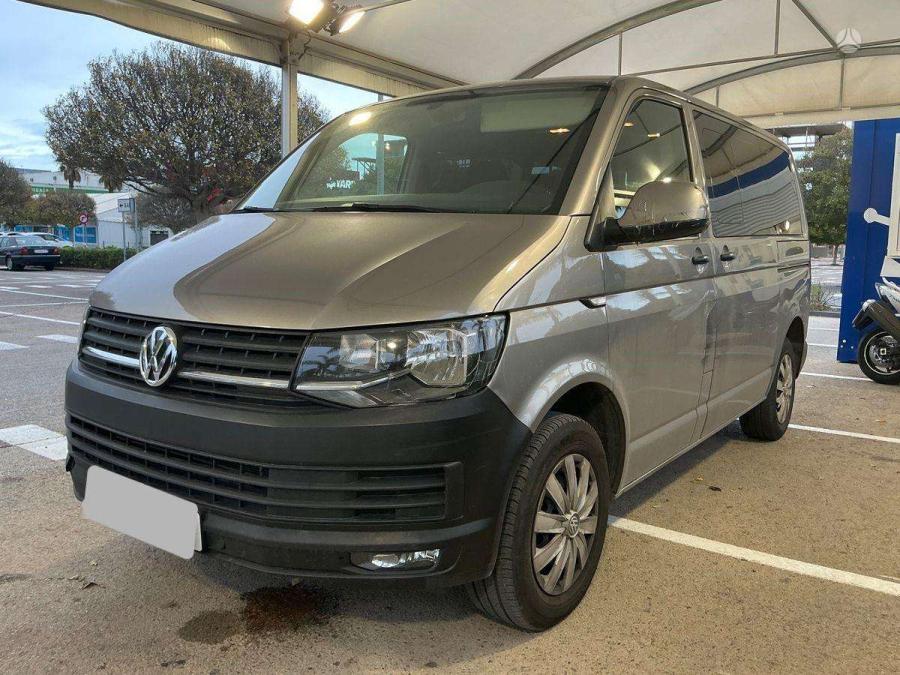 Grey Volkswagen Caravelle 2019 in Vilnius, with an engine capacity of 1.97 L and mileage of 267 thousand km for 14000 €, photo 1 on AUTOMOTO.COM.LV