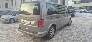 Grey Volkswagen Caravelle 2019 in Vilnius, with an engine capacity of 2.00 L and mileage of 190 thousand km for 23500 €, photo 3 on AUTOMOTO.COM.LV